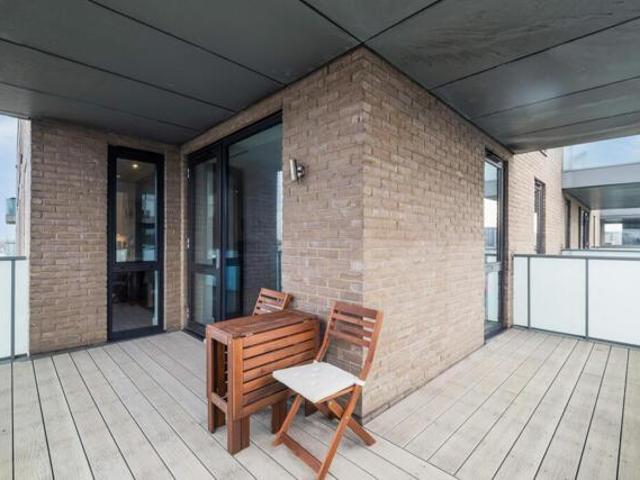 2 Bedroom Apartment London Greater London LS100342891