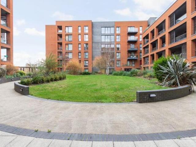 2 Bedroom Apartment London Greater London LS100456659