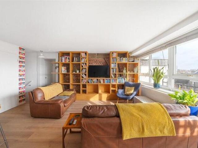 2 Bedroom Apartment London Greater London LS100917711