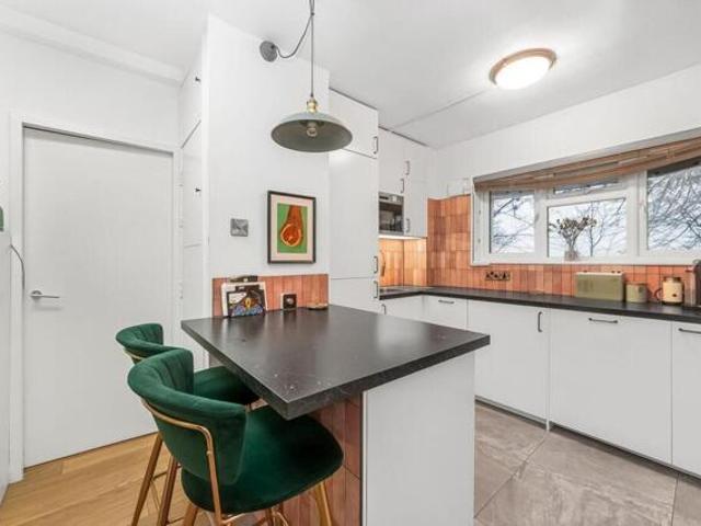 2 Bedroom Apartment London Greater London LS101168300