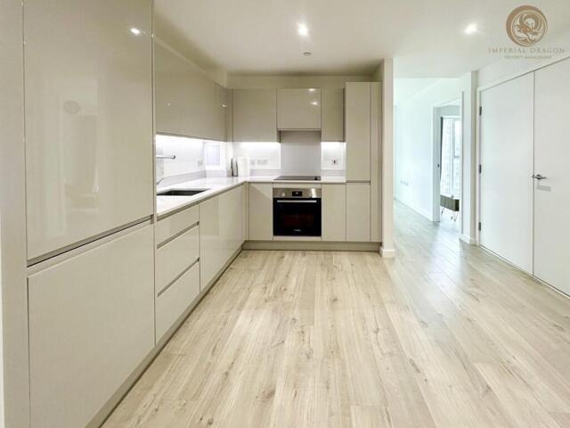 2 Bedroom Apartment London Greater London LS101676212
