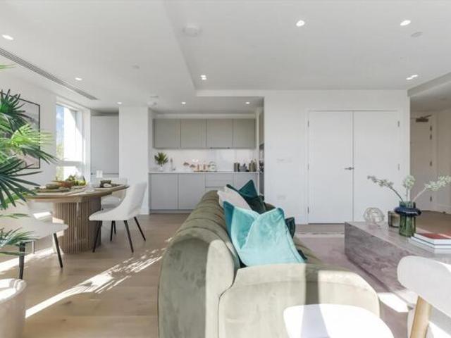 2 Bedroom Apartment London Greater London LS101678139