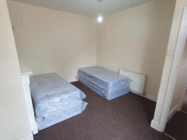 2 Bedroom Apartment London Greater London LS99986600
