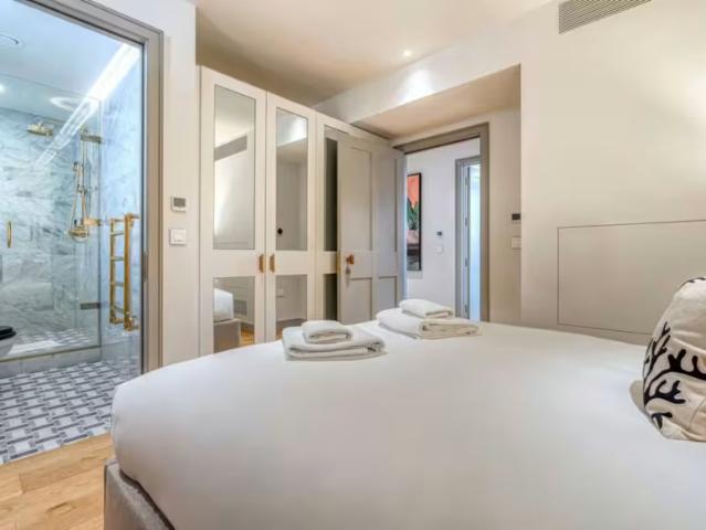 2 Bedroom Apartment London London 100333604