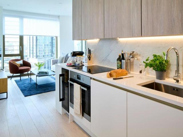 2 Bedroom Apartment London London 100811881