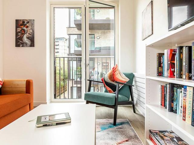 2 Bedroom Apartment London London 101189603