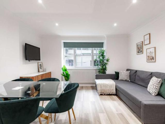 2 Bedroom Apartment London London 101734211
