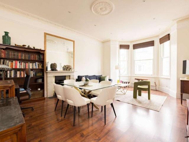 2 Bedroom Apartment London London 101815194