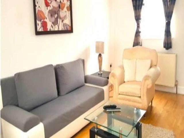 2 Bedroom Apartment London London 101819764