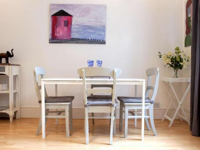 2 Bedroom Apartment London London 101822849