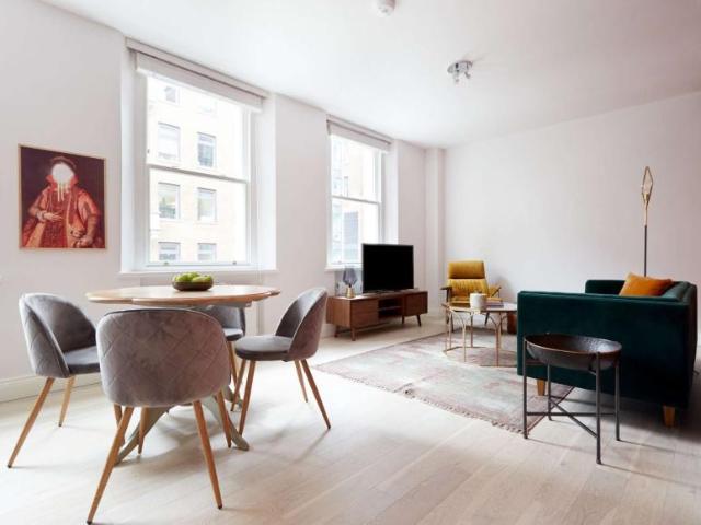 2 Bedroom Apartment London London 101837531
