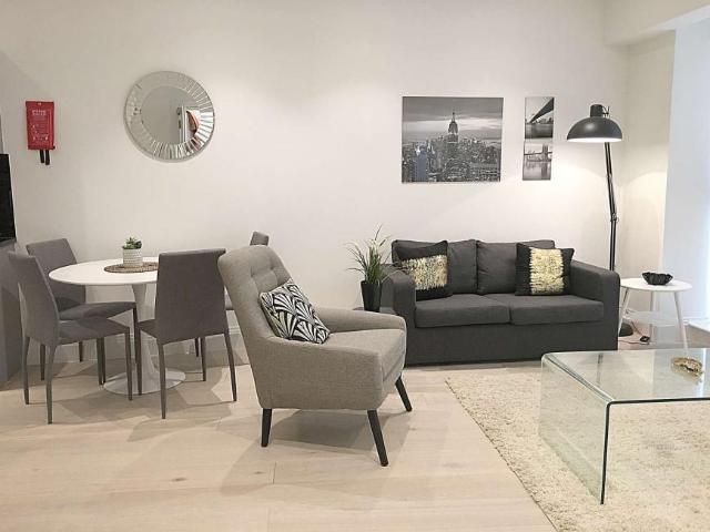 2 Bedroom Apartment London London 101837775