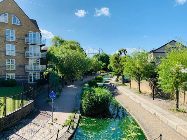 2 Bedroom Apartment London London 65795881
