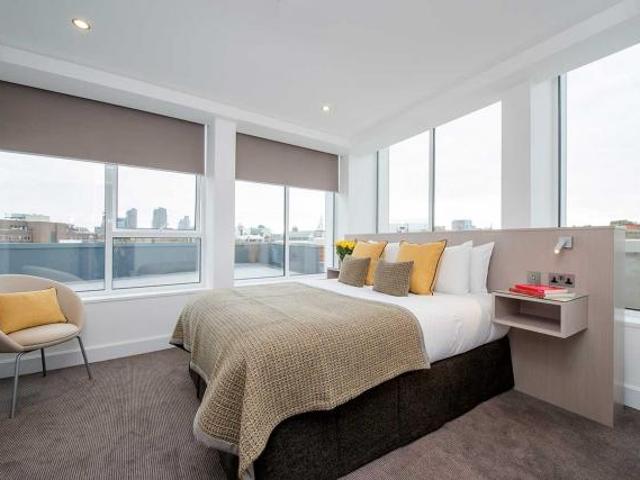 2 Bedroom Apartment London London 65825979