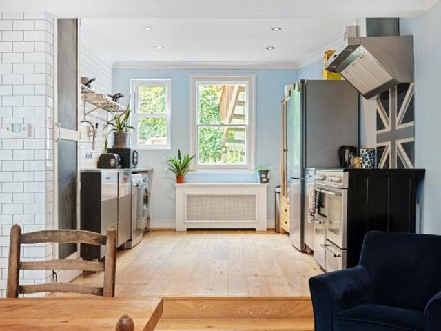 2 Bedroom Apartment London London 67000064