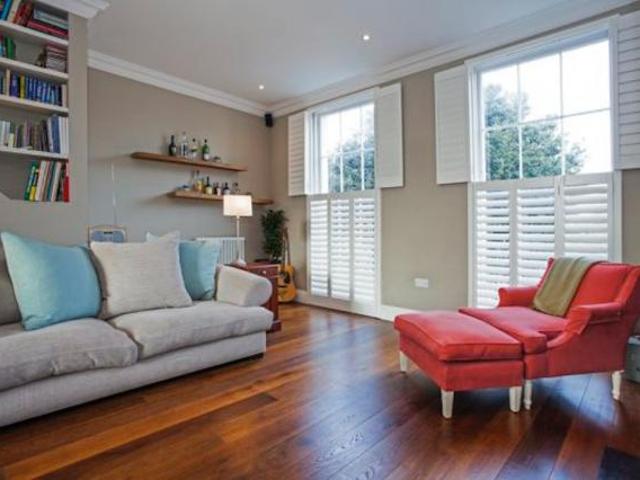 2 Bedroom Apartment London London 69806366