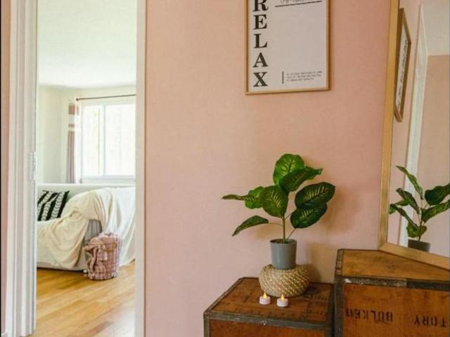 2 Bedroom Apartment London London 77761261