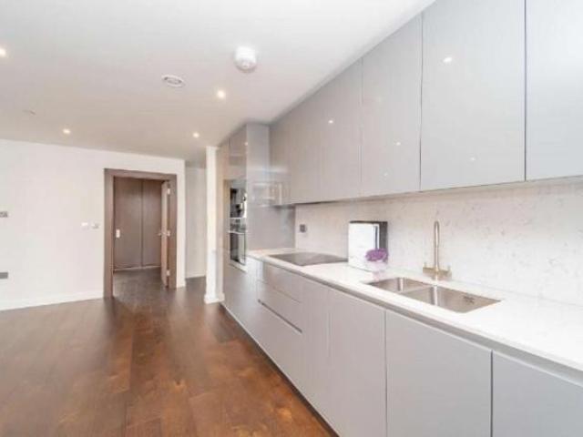 2 Bedroom Apartment London London 77371572