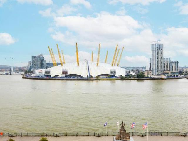 2 Bedroom Apartment London London 82554968