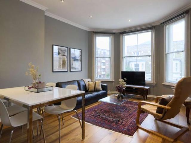 2 Bedroom Apartment London London 86936436
