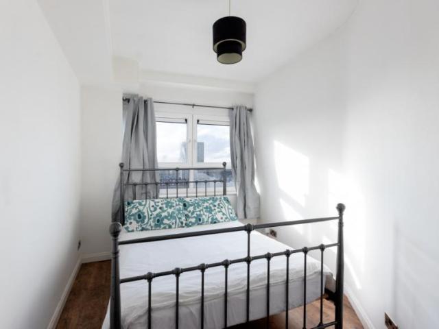 2 Bedroom Apartment London London 87565089