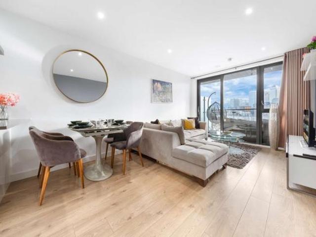 2 Bedroom Apartment London London 87205132