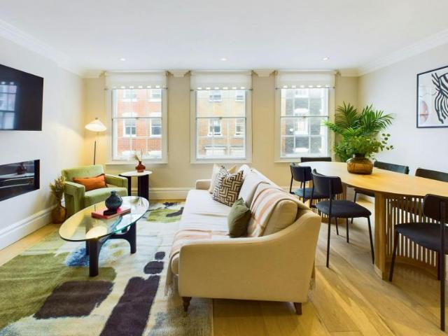 2 Bedroom Apartment London London 90015724