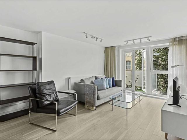 2 Bedroom Apartment London London 94256593