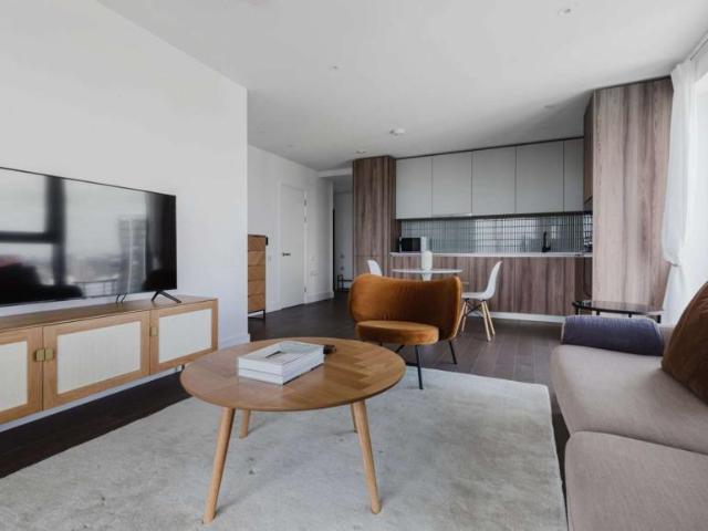 2 Bedroom Apartment London London 95626084