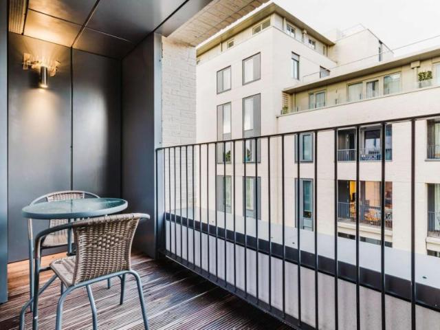2 Bedroom Apartment London London 95626361
