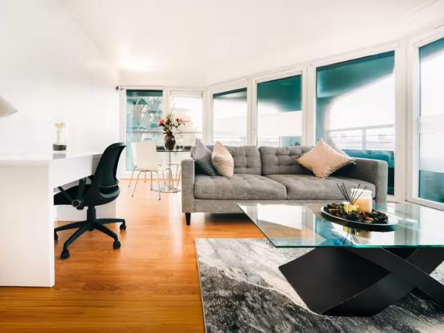 2 Bedroom Apartment London London 96120508