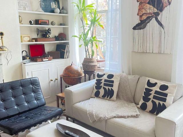 2 Bedroom Apartment London London 96298356