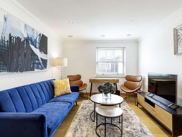 2 Bedroom Apartment London London 97810262