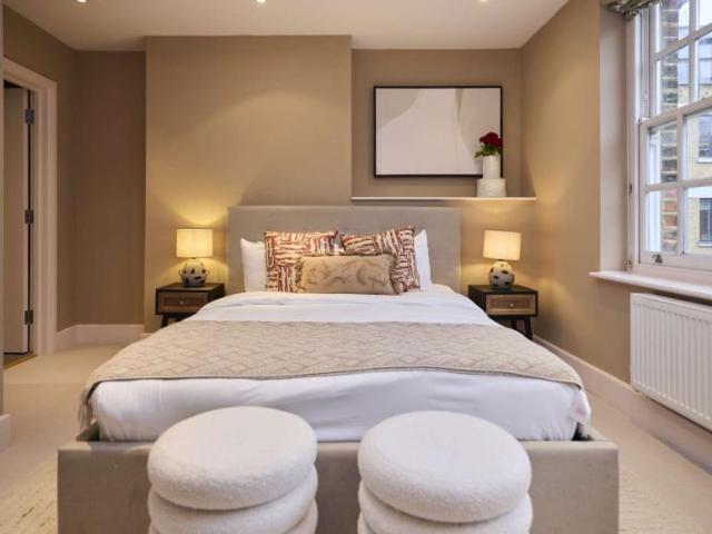 2 Bedroom Apartment London London 97236578