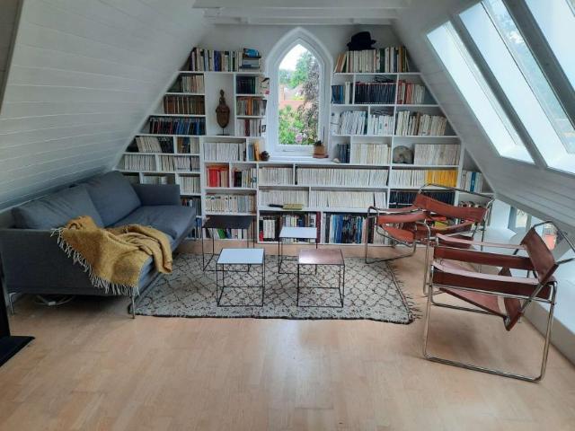 2 Bedroom Apartment London London 99880733