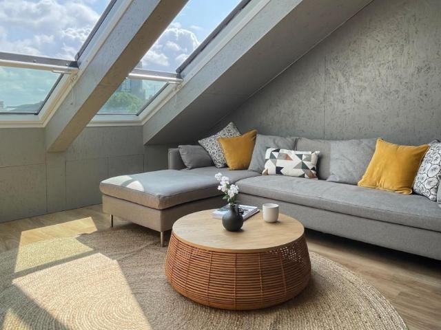 2 Bedroom Apartment London London 99388265