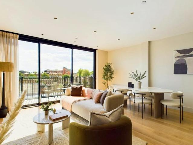 2 Bedroom Apartment London London LS87275339