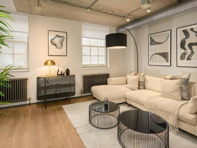 2 Bedroom Apartment London London LS89519662