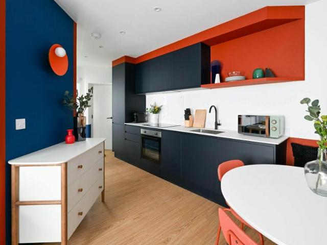 2 Bedroom Apartment London London LS91154725