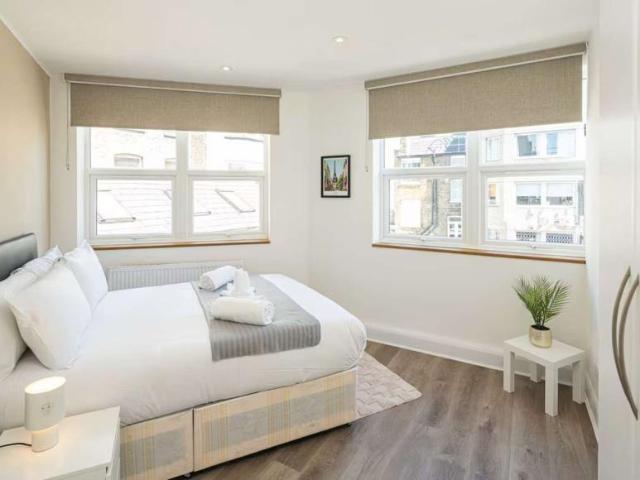2 Bedroom Apartment London London LS91198415