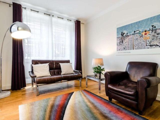 2 Bedroom Apartment London London LS92107923