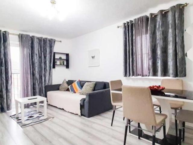 2 Bedroom Apartment London London LS93973967