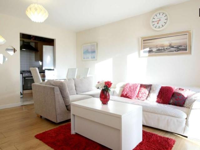 2 Bedroom Apartment London London LS93975892
