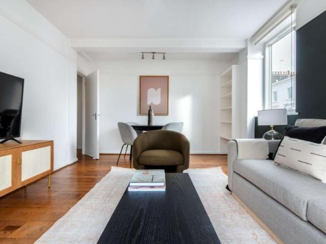2 Bedroom Apartment London London LS95625269