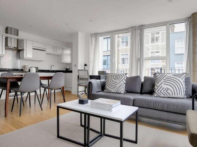 2 Bedroom Apartment London London LS95625370