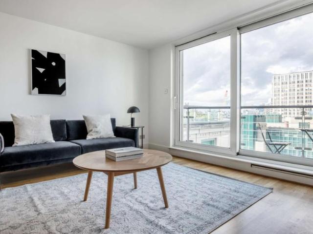 2 Bedroom Apartment London London LS95625303