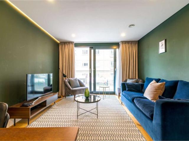 2 Bedroom Apartment London London LS96743357