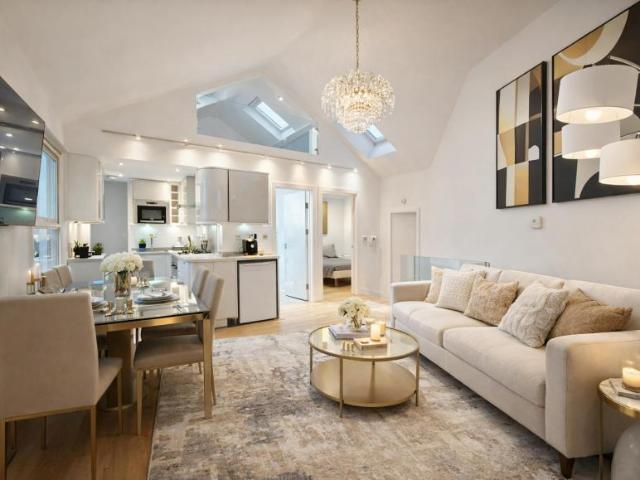 2 Bedroom Apartment London London LS99157607