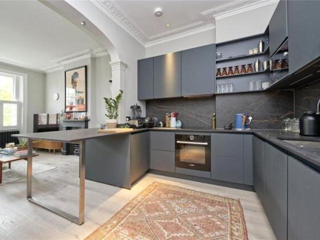 2 Bedroom Apartment London London LS101506030