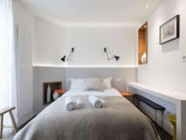 2 Bedroom Apartment London London LS101732643